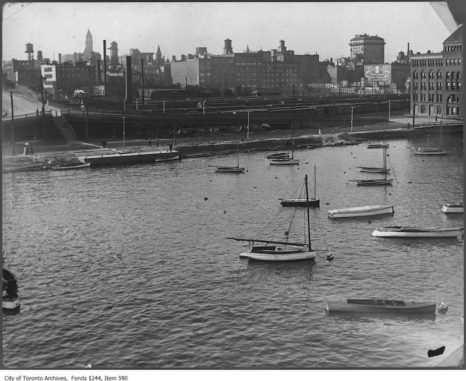 Old photographs of the Toronto waterfront from the archives