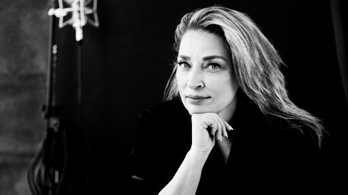 "Five Minutes With" Vintage Jazz Artist Linda Carone