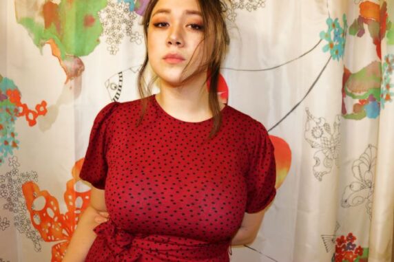 "Five Minutes With" Toronto Singer-Songwriter Imogen Joy