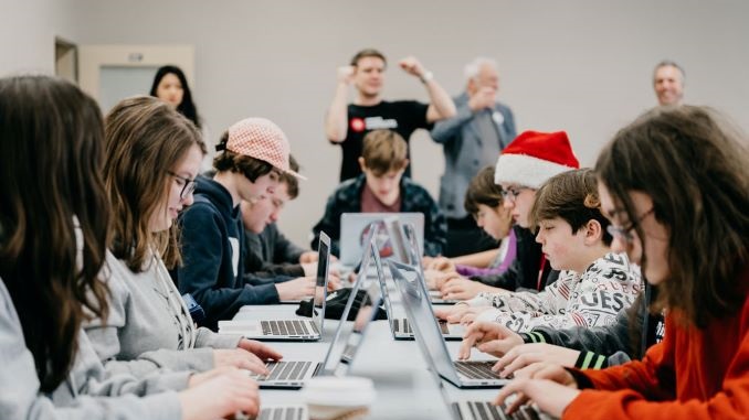 Make Computer Science More Diverse with Canada Learning Code