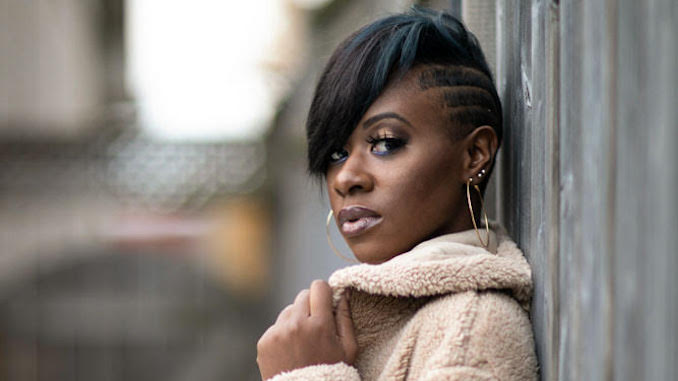 "Five Minutes With" Fusion Jazz/Neo-Soul Pianist Desarae Dee