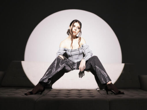 “Five Minutes With” Toronto singer-songwriter, Ashley Sienna