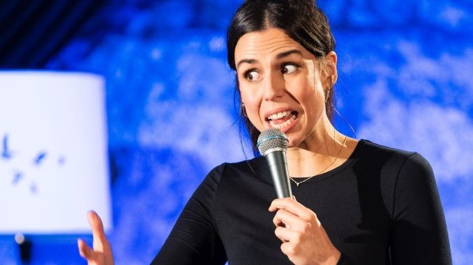 Chatting with Toronto Comedian Allie Pearse