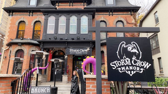 Cool things to do and places to eat with Dad in Toronto