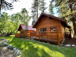 Stay in a luxe cabin under the stars in Banff National Park