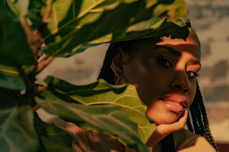 Five Minutes With: Toronto-based R&B Singer/Songwriter Isadore