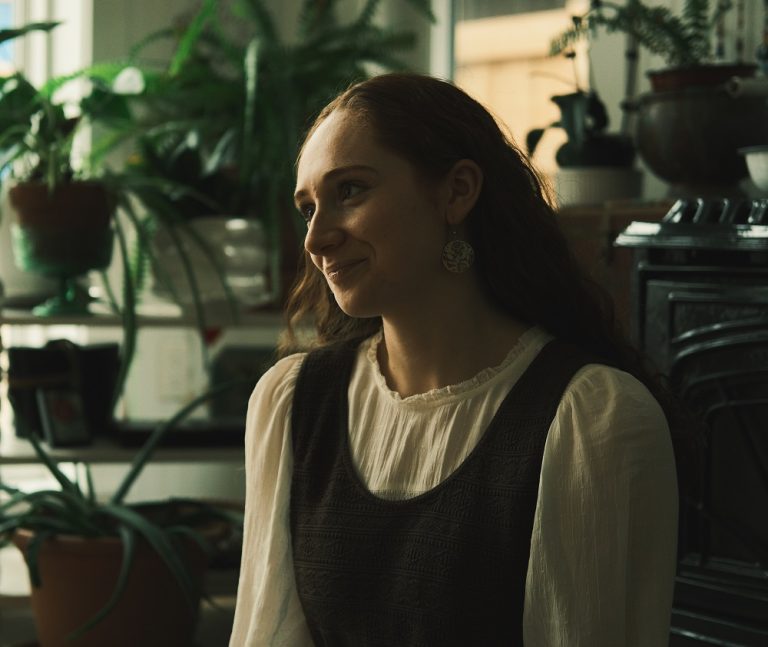 Five Minutes With: Folk Singer/Songwriter Leah Holtom